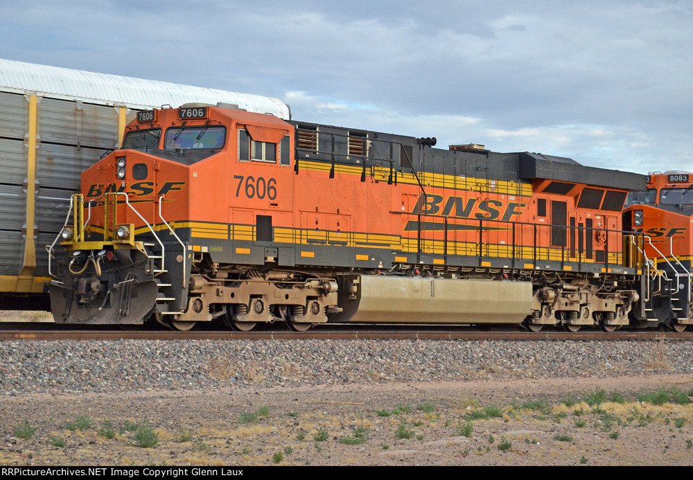 BNSF 7606